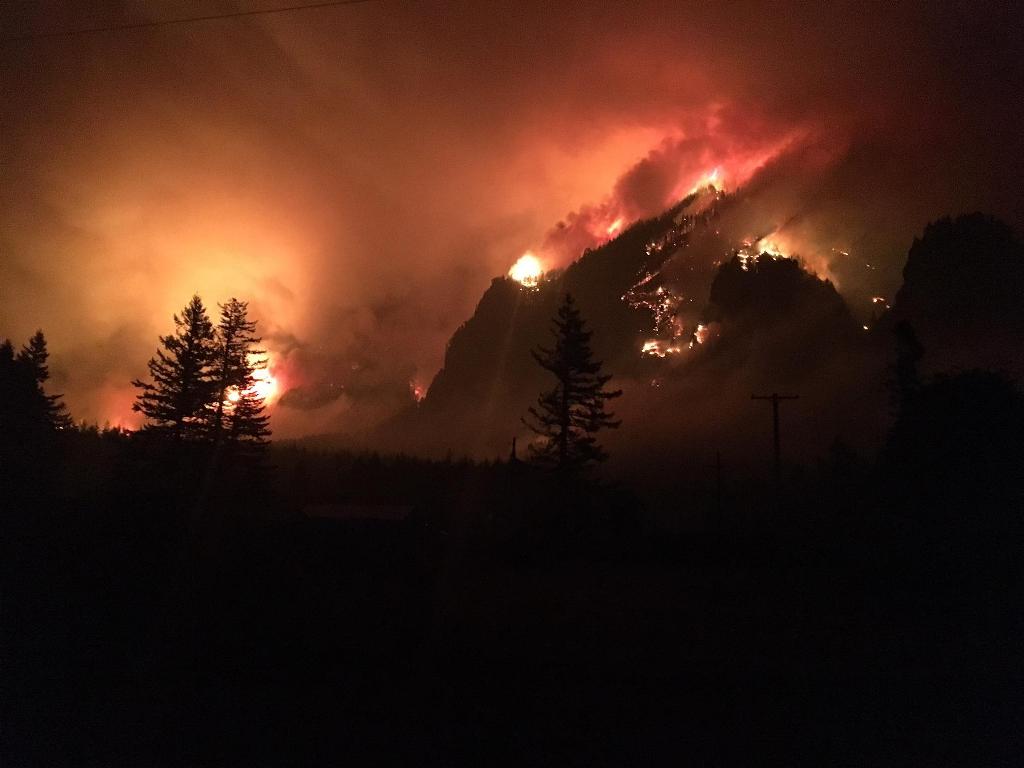 Wildfires raging across West involve nearly 1.5 million acres - Free ...